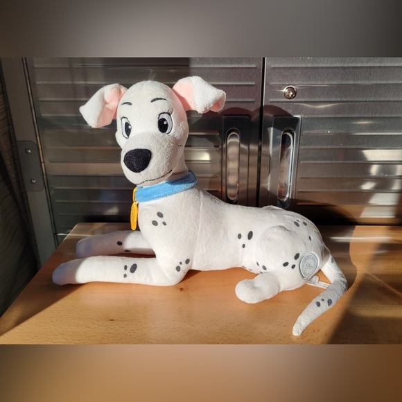 Disney | Toys | Authentic Disney Store Exclusive 1 Dalmatian Perdita ...
